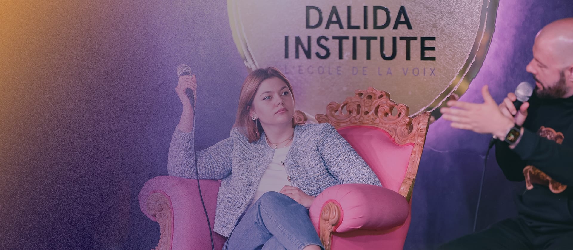 Louane, la marraine de la promotion 2023, rend visite aux talents ! - DALIDA INSTITUTE